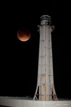 Eclipse at the Lighthouse | hedgie6@gmail.com - Sky & Telescope