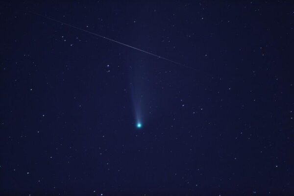 Comet Neowise and a shooting star - Sky & Telescope - Sky & Telescope