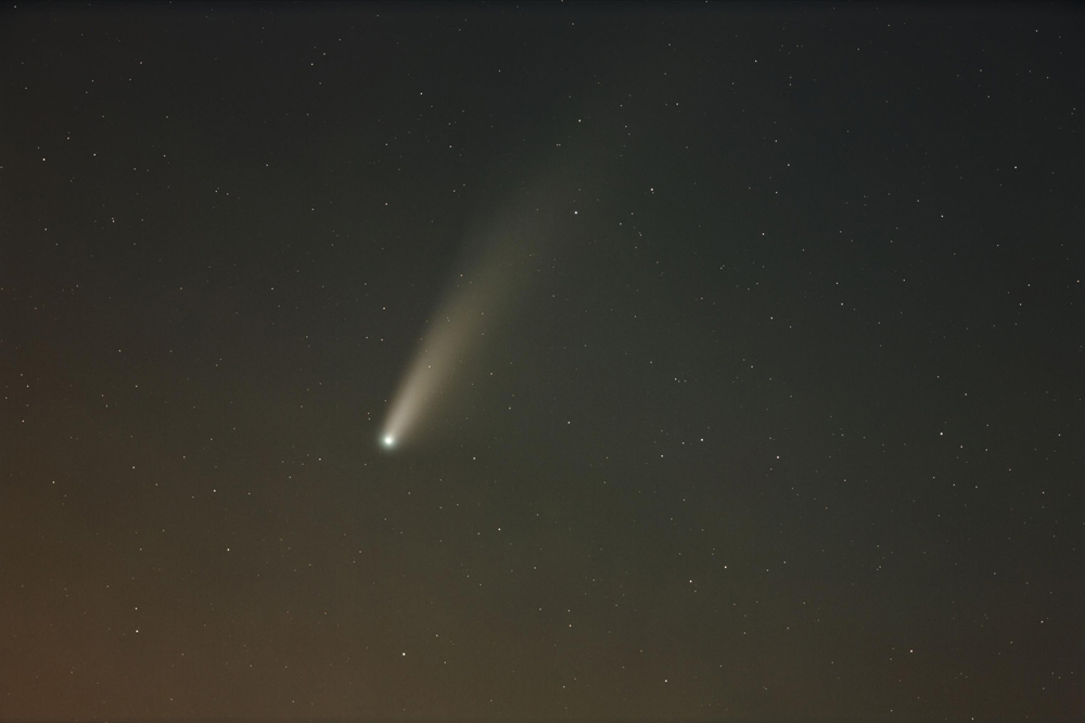 Comet NEOWISE with green head and ionized blue coma - Sky & Telescope ...