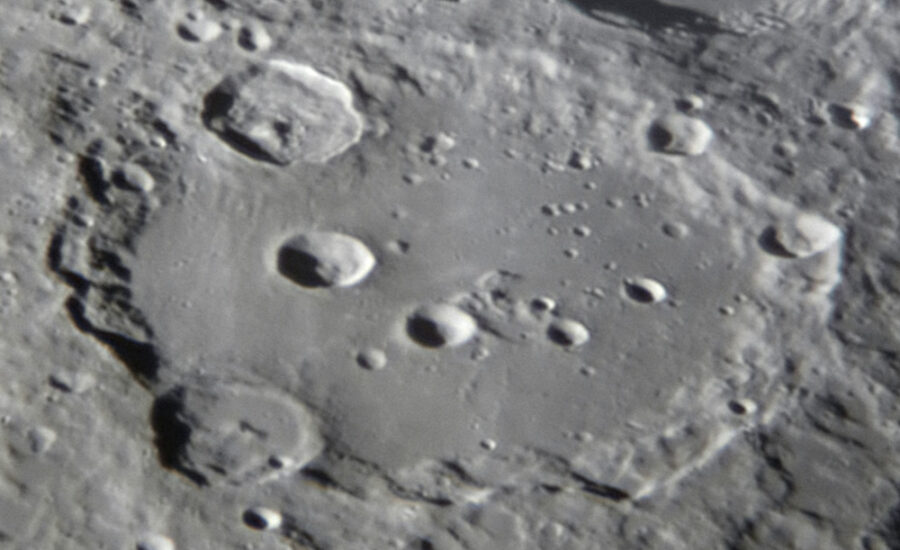 Clavius Crater captured from a mirrorless digital camera - Sky ...