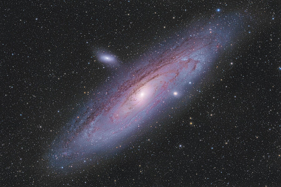 Messier 31, the Andromeda Galaxy - Sky & Telescope - Sky & Telescope