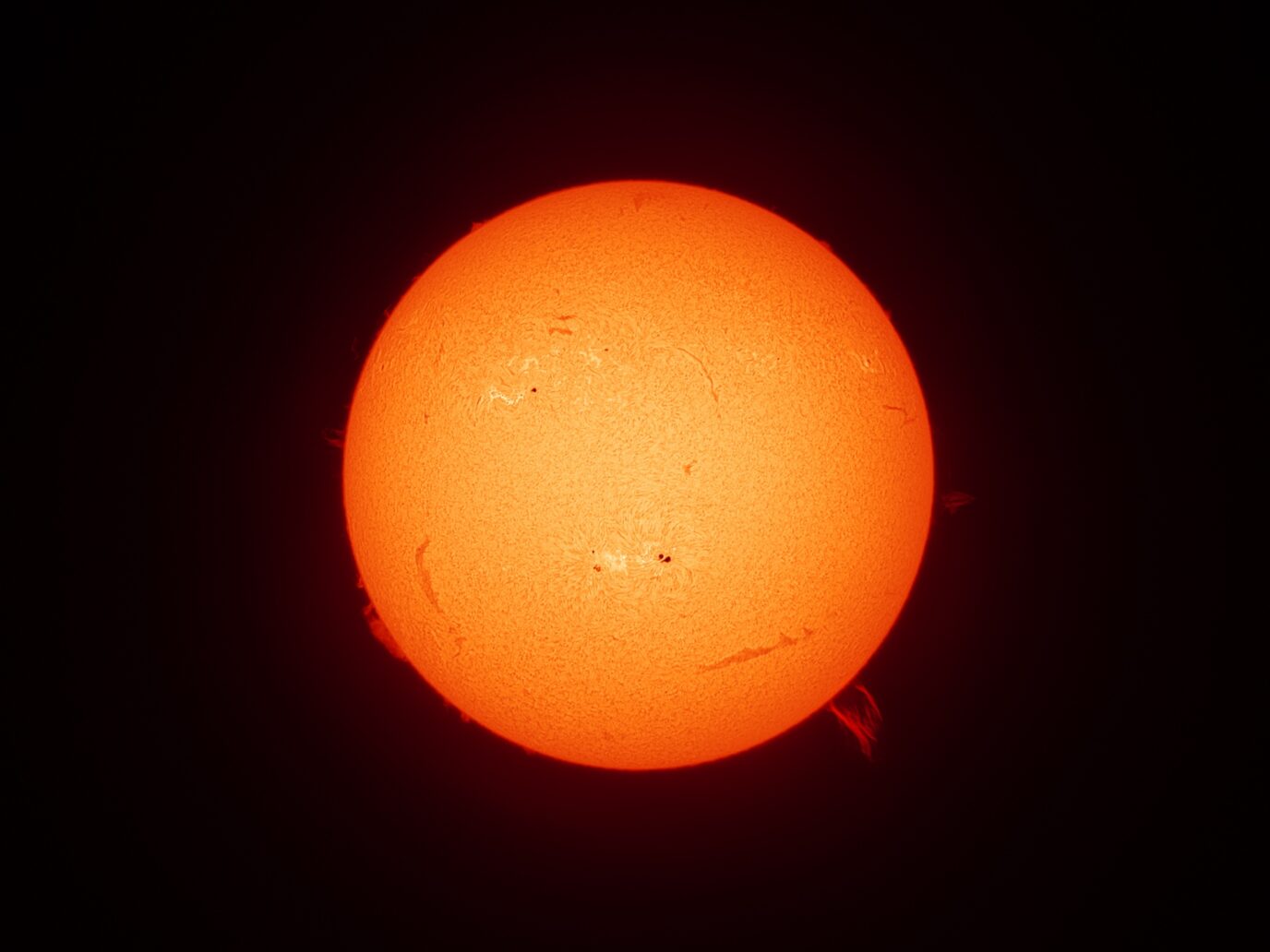 The Sun on 2022-12-07, in Ha - Sky & Telescope - Sky & Telescope