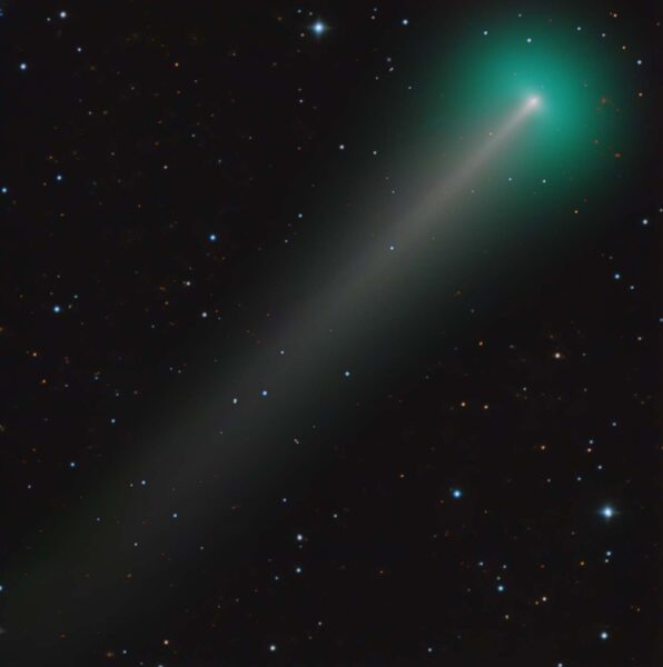 Comet Leonard, 12/4/2021, 5-minute subs - Sky & Telescope - Sky & Telescope