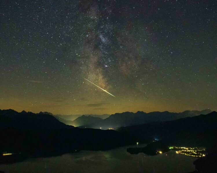 A Perseid's Meteor - Sky & Telescope - Sky & Telescope