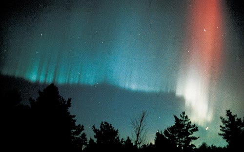 Auroras Aren't Mirror Images - Sky & Telescope