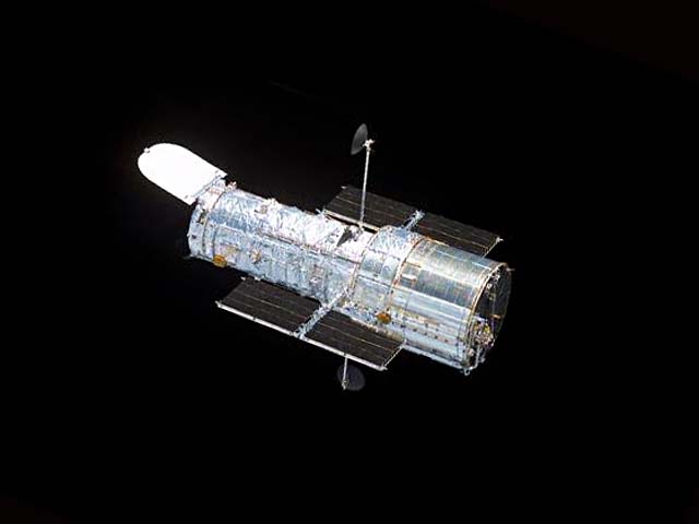 Hubble Upgrade Report #5: One Cool Space Walk - Sky & Telescope - Sky ...
