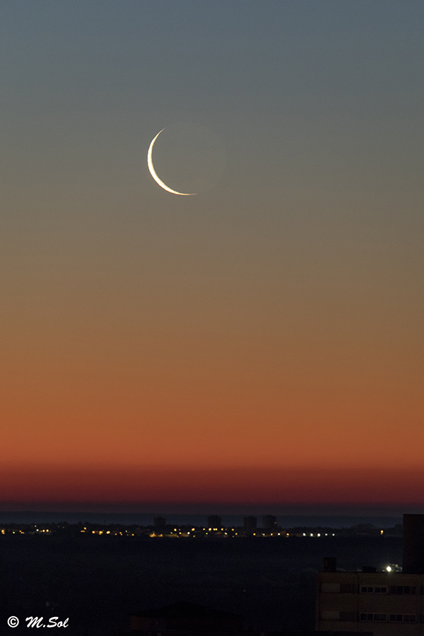 Waning crescent Moon - Sky & Telescope - Sky & Telescope