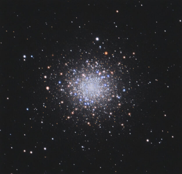 THE GLOBULAR CLUSTER M2 - Sky & Telescope - Sky & Telescope