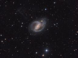 NGC 1097 - an interactive galaxy in Fornax - Sky & Telescope - Sky & Telescope