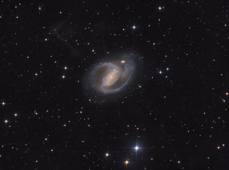 NGC 1097 - an interactive galaxy in Fornax - Sky & Telescope - Sky ...